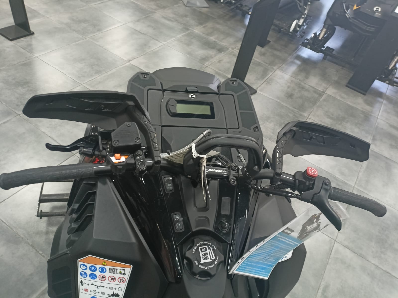 Купить Снегоход BRP Ski-Doo SUMMIT X EXPERT 154 SHOT 850 E-TEC по выгодной цене | hft.ru